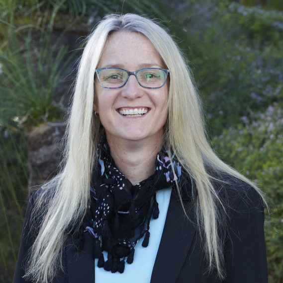 Emma Schoppe - Dry Kirkness